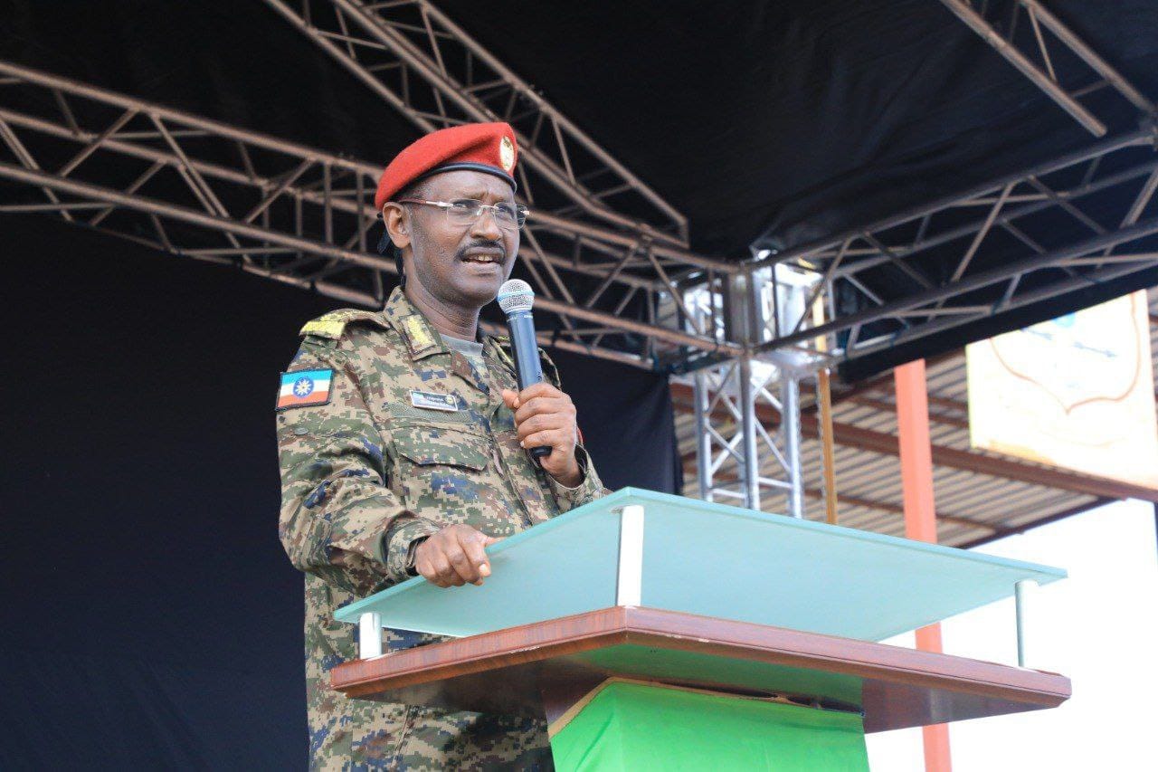 የሀገር መከላከያ ሰራዊት ዘመናዊ ቴክኖሎጂ ፣ወታደራዊ ሳይንስና ጥበብ በመላበስ የአገሩ መከታ በመሆን በጠንካራ ...