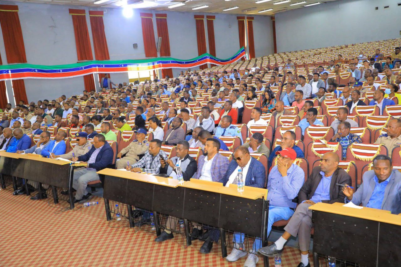 በሲዳማ ክልል ህገወጥ የነዳጅ ግብይትን ለመከላከል የሚያስችል የባለድርሻ አካላት ውይይት እየተካሄደ ነው - ኢዜአ ...