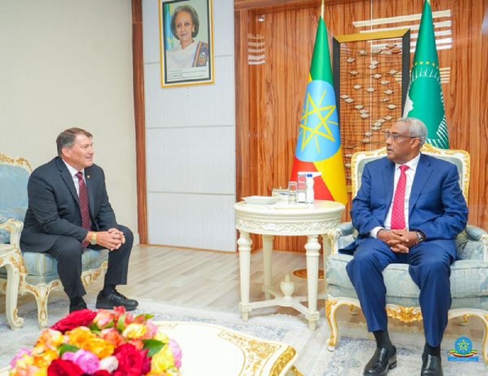 Deputy PM , FM Confers with US Senator Mike Rounds - ENA English - ENA