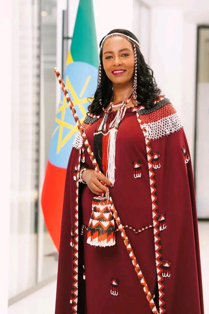 Aadde Adaanech Abeebee Ayyaana Irreechaa sababeeffachuun ergaa baga ...