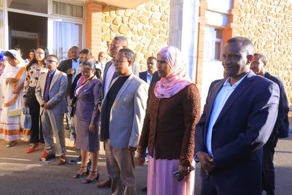 Ministirri magaalaa fi bu’ura misoomaa Caaltuu Saanii magaalaa ...