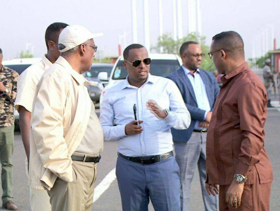 Obbo Dammaqaa Mokonniin Dirre Dawaatti dhaabbilee daldalaa adda addaa ...