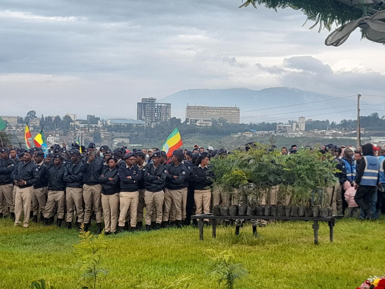 Finfinneetti dhaabbileen nageenyaa adda addaa sagantaa ashaaraa ...