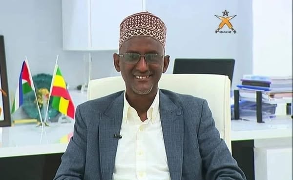 Pirezidaantoonni Naannolee ergaa baga geessanii dabarsan - ENA Afaan ...