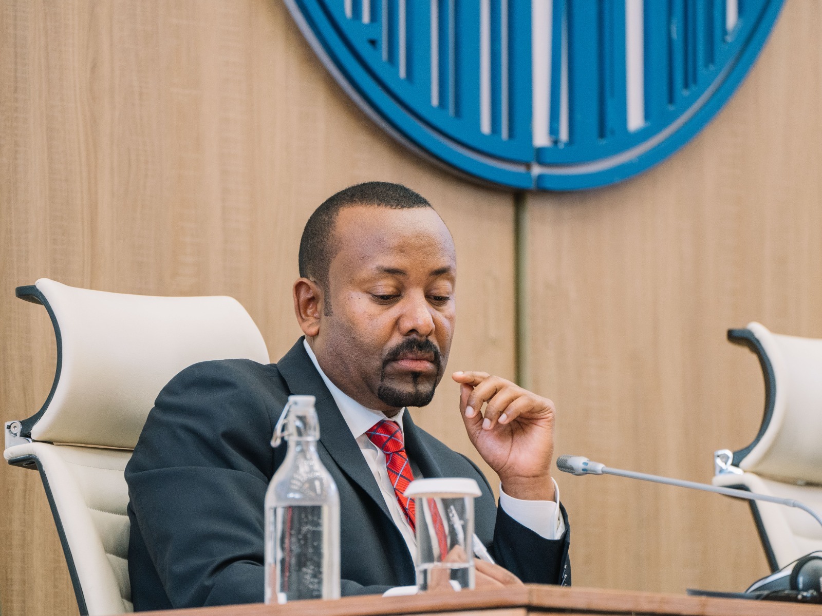 Akkaataan nuti rakkoo keenya itti ilaallu miiraa fi shiraan kan durfamu ...