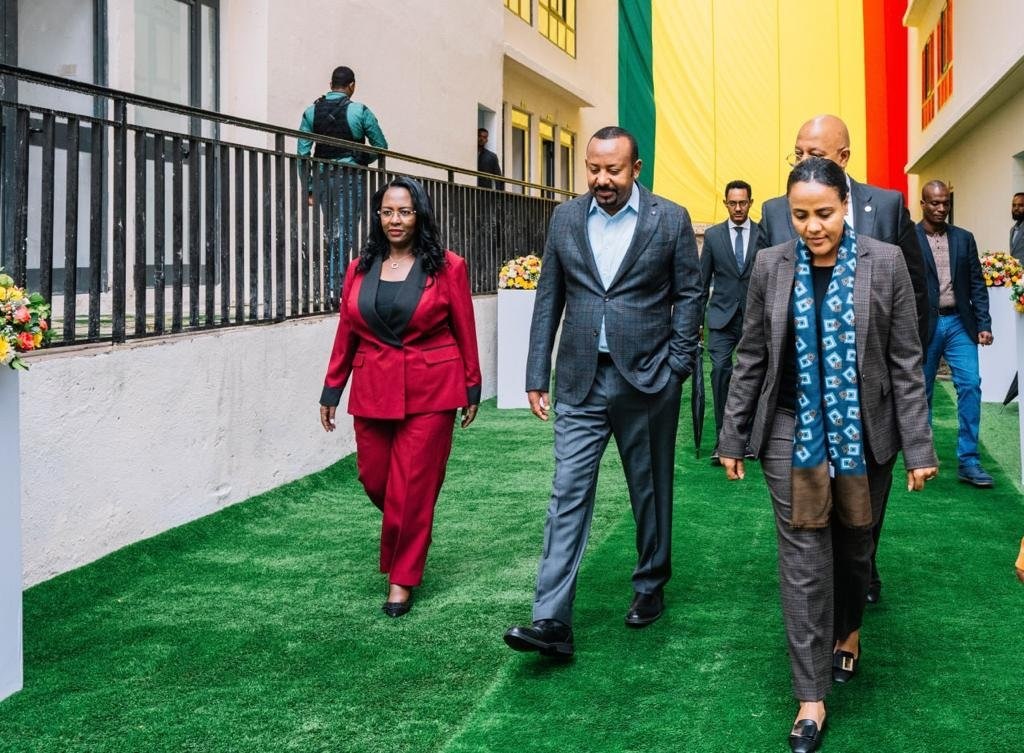 Le Premier ministre Abiy Ahmed et la Première Dame Zinash Tayachew ont ...