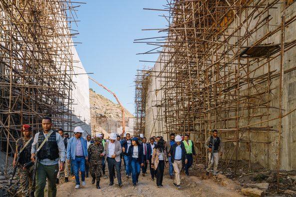 ጎንደር ወደ ታሪካዊ ከፍታዋ ለመመለስ በሥራ ላይ ነች - ምክትል ጠቅላይ ሚኒስትር ተመስገን ጥሩነህ - ኢዜአ ...