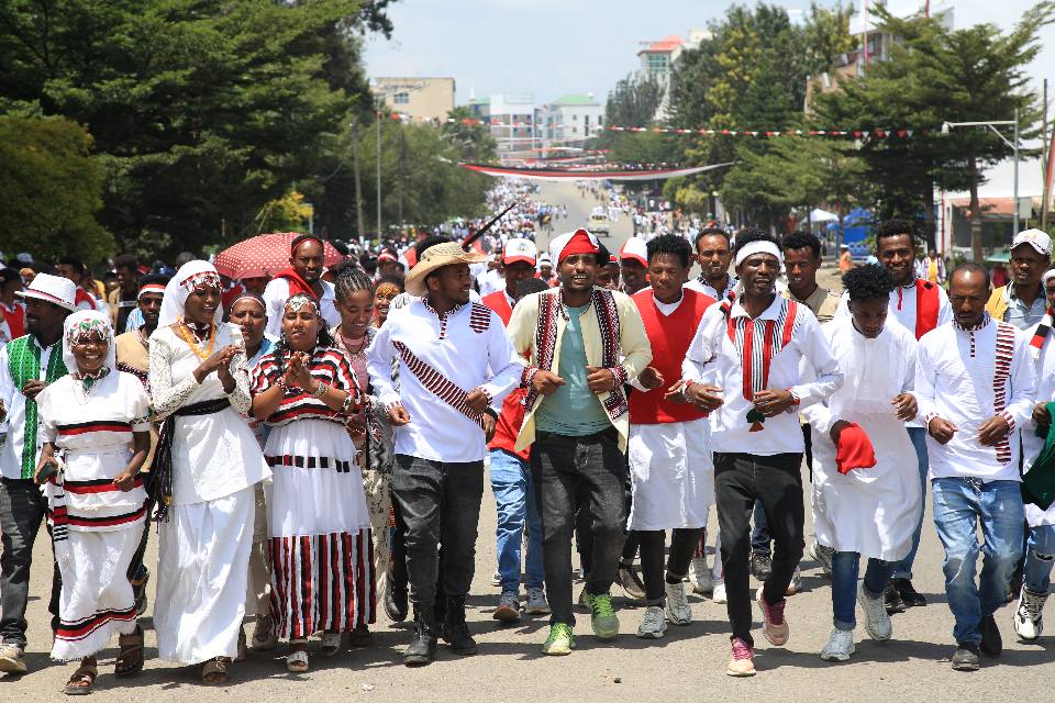 Bishoftu City Busy Hosting Guests Coming for Irreecha Festival - ENA ...