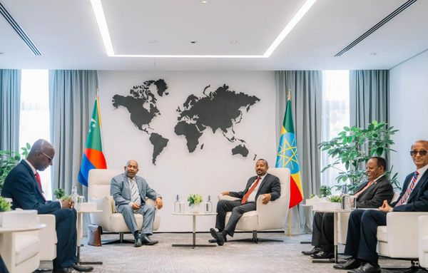 Raysal Wasaare Abiye Axmed (Dr.) ayaa qaabilay Madaxweynaha Midowga ...